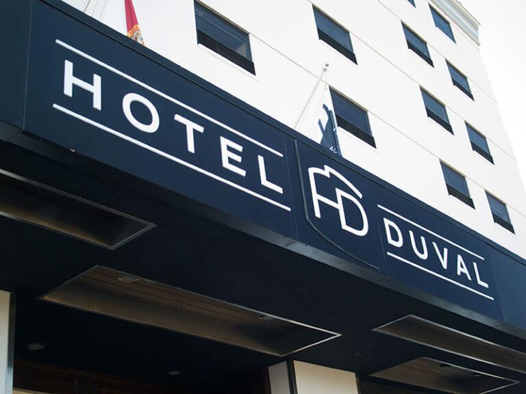 Hotel Signs | Indoor & Outdoor Custom Hotel Signage | Apogee Signs